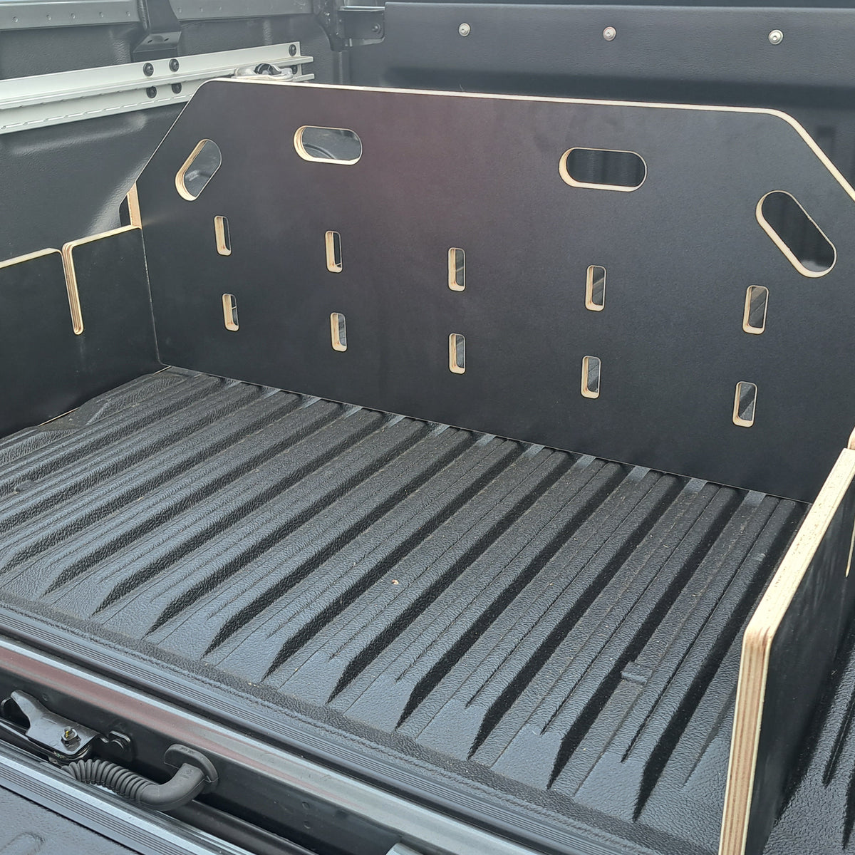 Nissan Navara 2021+ Tub Divider | Plastic Tub Liner – Timber Tough